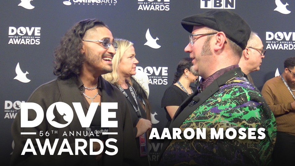 Aaron Moses | 2025 GMA Dove Awards (red carpet) | GodTube.com