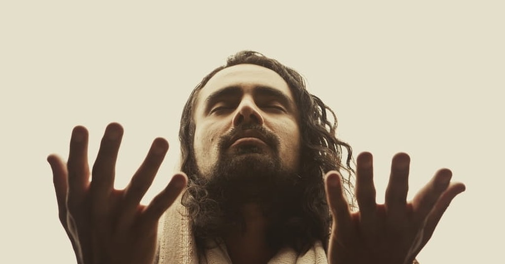 How to Keep Our Focus on Jesus During Holy Week - Topical Studies ...