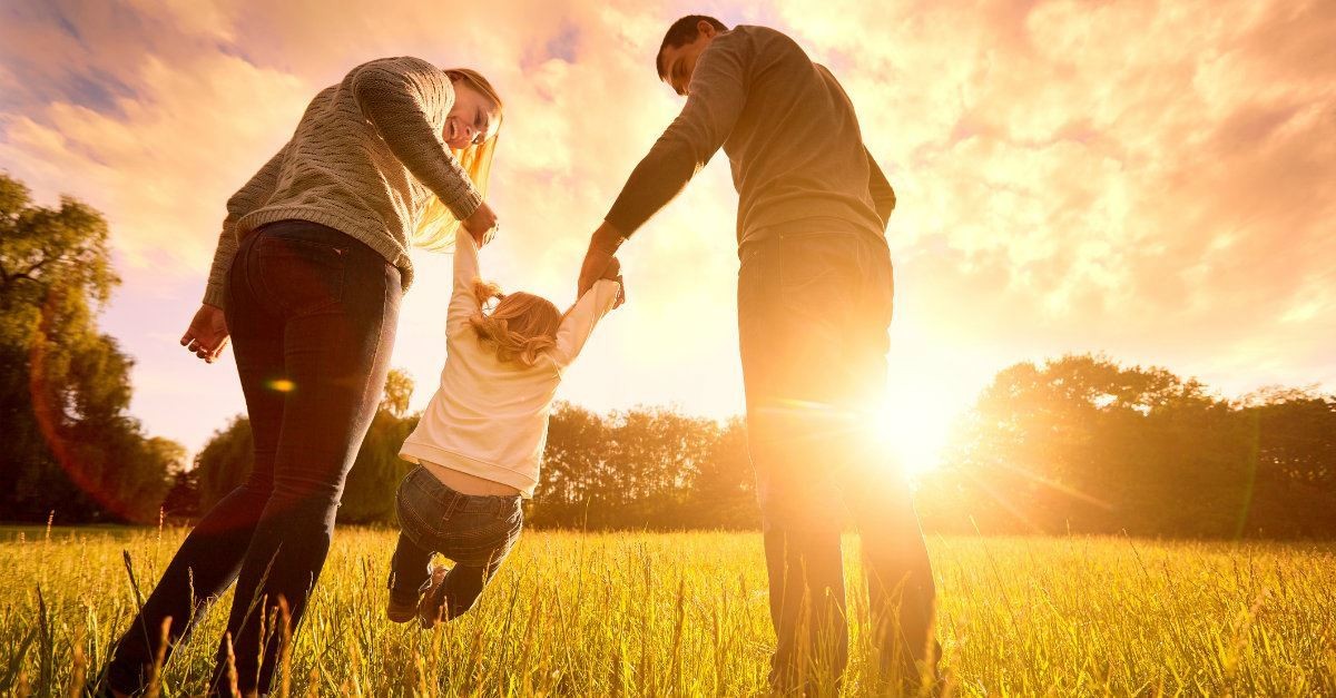 10 Scripture Blessings to Pray Over Your Family