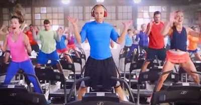 World’s Largest Treadmill Dance Will AMAZE You - Comedy Videos