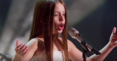 Stunning Performance From 9-Year-Old Opera Singer