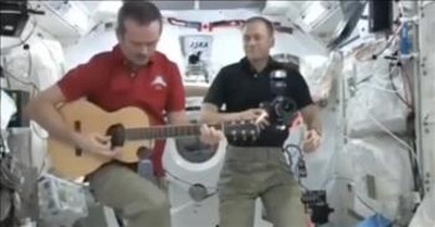 Classic Video Shows How Astronauts Play Guitar In Space - Inspirational ...