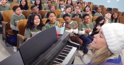 Rachel Platten Joins PS22 Chorus for Uplifting 'Fight Song' Performance ...