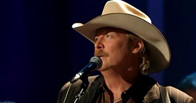 Alan Jackson Performs 'Are You Washed in the Blood?' and 'I'll Fly Away ...