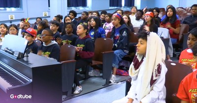 PS22 Chorus Captures Hearts with ‘Take Me Home, Country Roads’ Performance