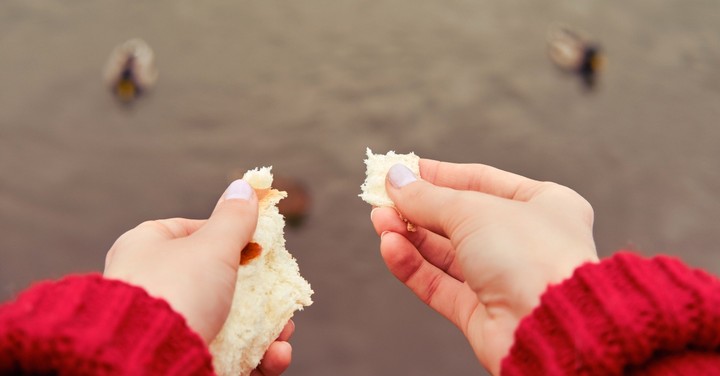 What Should Christians Remember about the Breaking of Bread? - Topical ...