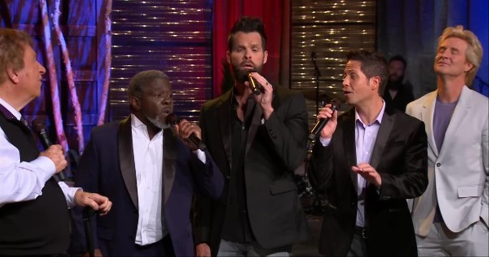'God Leads Us Along' The Gaither Vocal Band Worship Performance ...