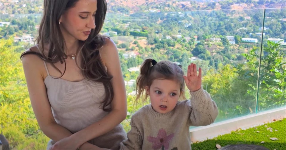 3-Year-Old Sings Classic ‘Lean On Me’ as Part of Precious Duet ...