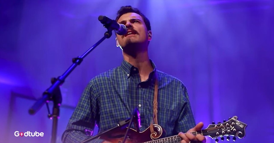 Worship Team’s ‘Stand in Your Love’ Performance Uplifts the Soul ...