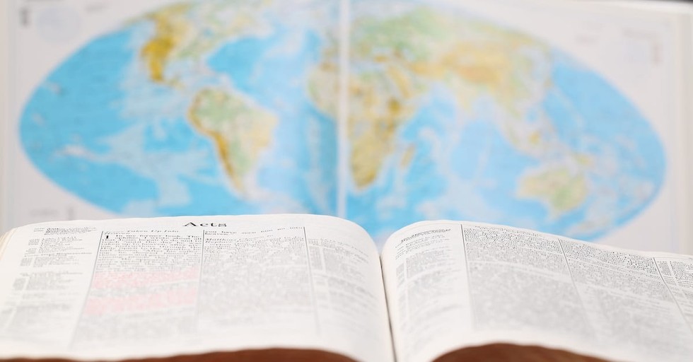 How to Study the Book of Acts: 4 Practical Tips