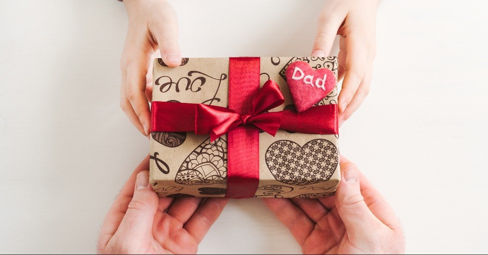 10 Perfect Gifts for Dad on Father's Day - Father's Day
