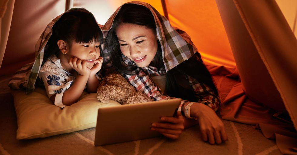 10 Family-Friendly Movies to Watch While Stuck Home Together ...